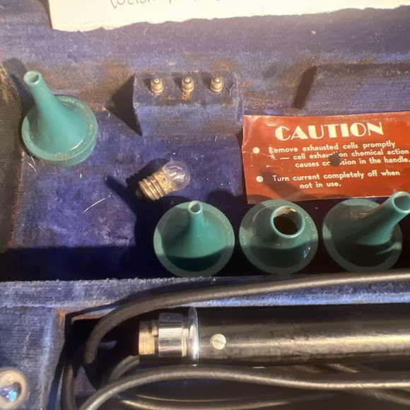 Welch Allyn | Other | Vintage Wwii Us Army Welch Allyn Otoscope ...